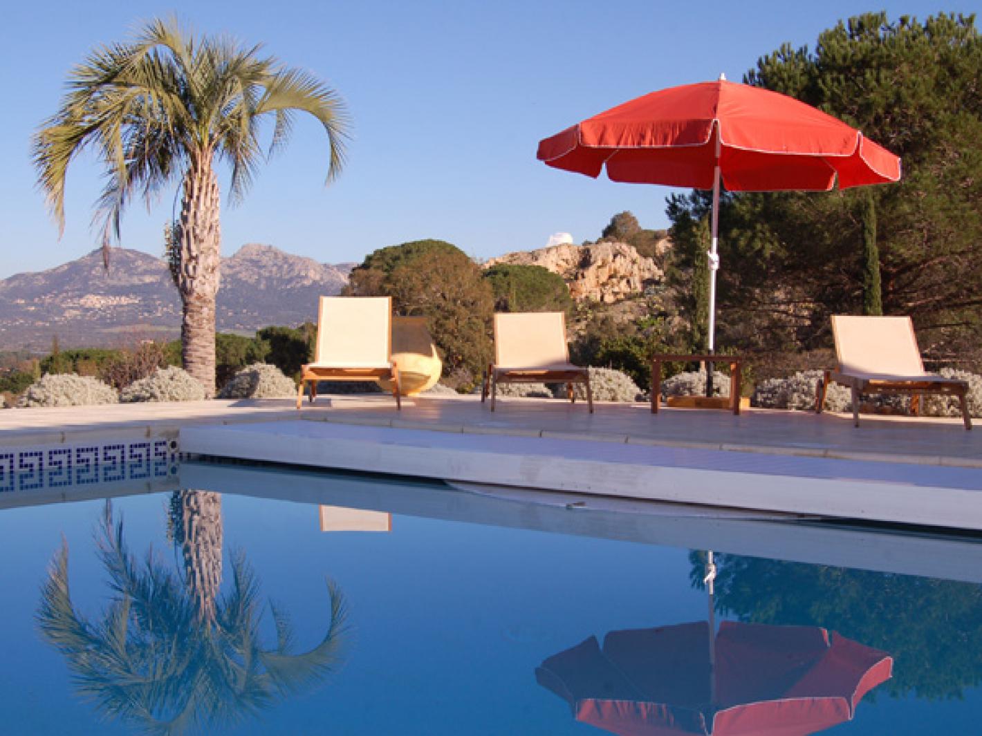 Calvi : Belle villa vue mer, piscine proche centre et plage Calvi